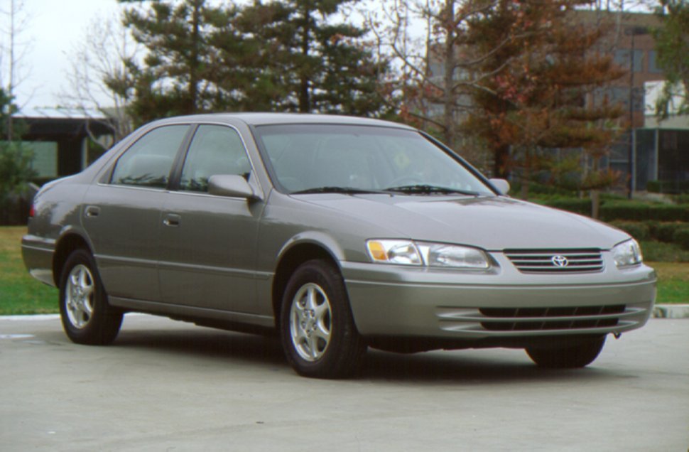 Toyota Camry technical specifications and fuel economy
